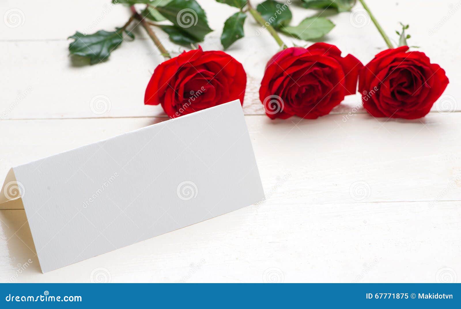 Red Roses with a Blank Note Stock Image - Image of romantic, beauty ...
