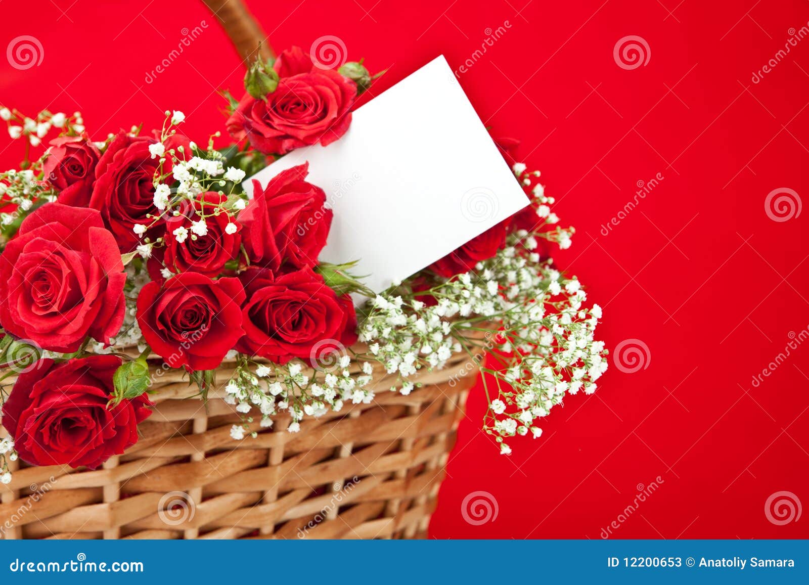Red Roses and Card in Basket Stock Image - Image of memo, blossom: 12200653