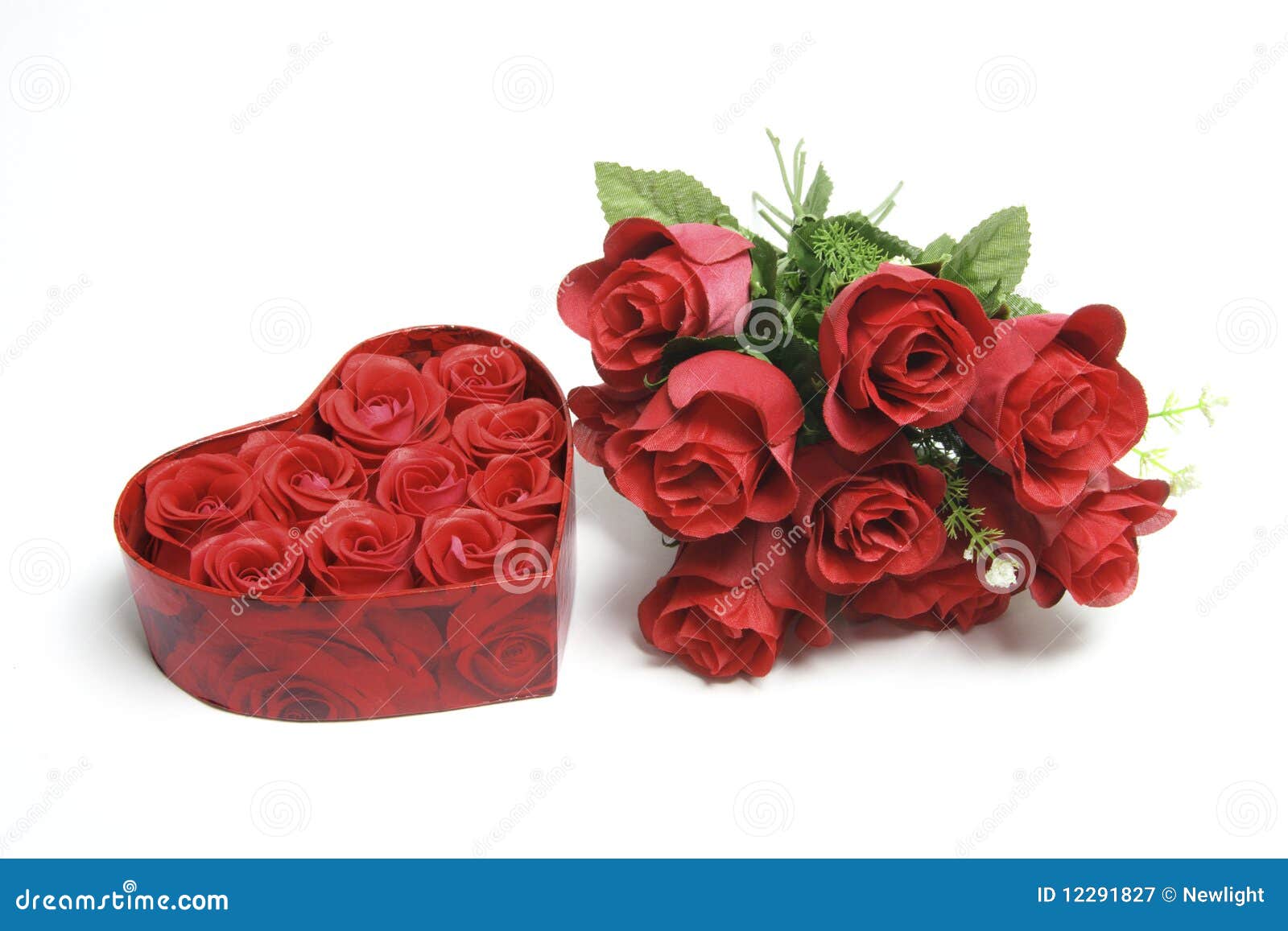 Red Roses and Gift Box stock image. Image of occasion - 12291827