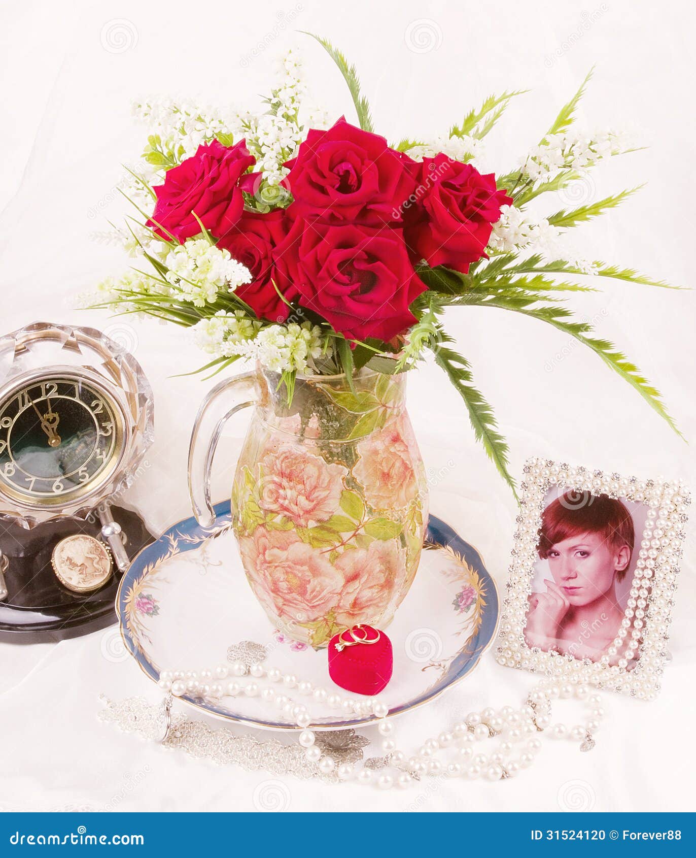 Red roses in vase stock photo. Image of nature, open - 31524120