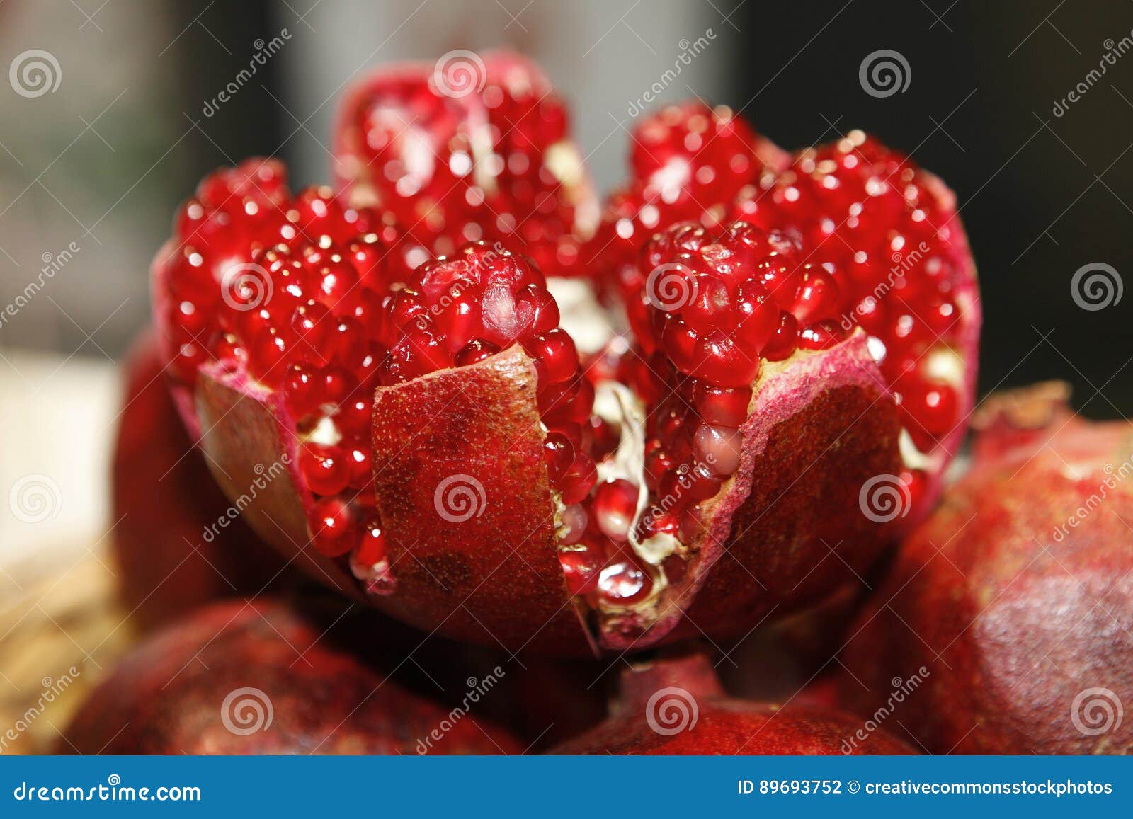 Red Round Fruit Picture. Image: 89693752