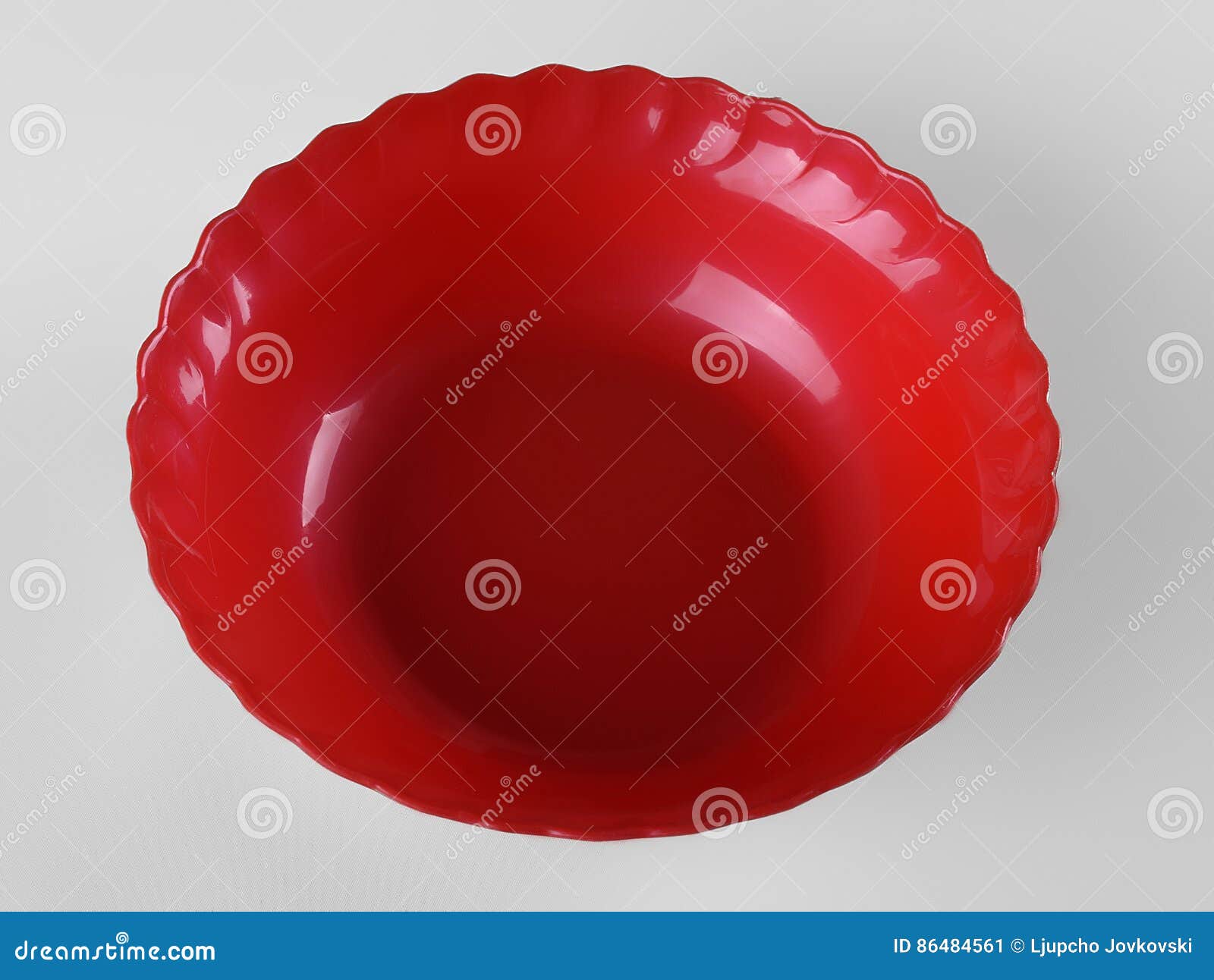 Red Round Plastic Deep Dish Stock Image - Image of plastic, plate: 86484561