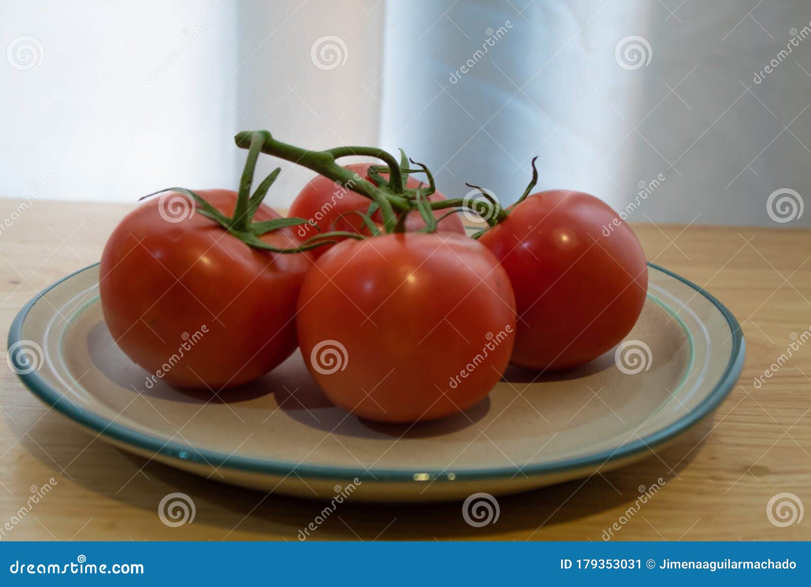 Red Round Tomatoes in a Wooden Board Stock Image - Image of nutrition ...