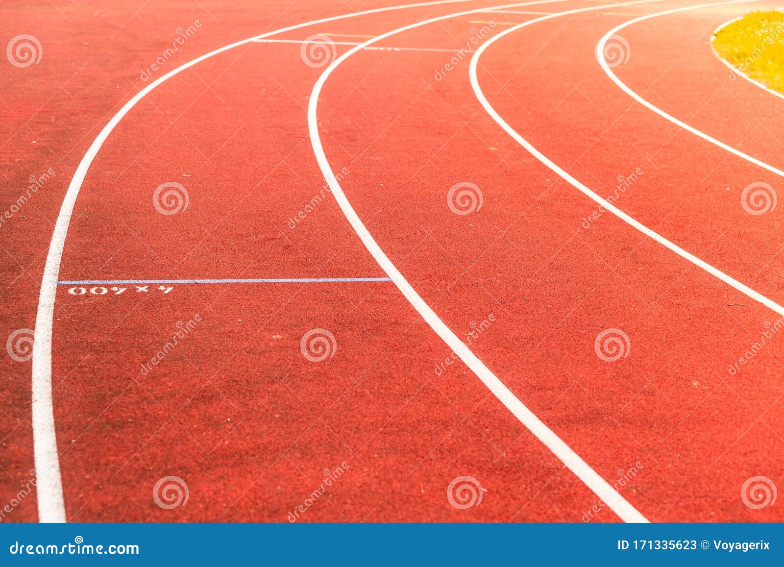 Red Running Track in Stadium Stock Image - Image of fast, empty: 171335623