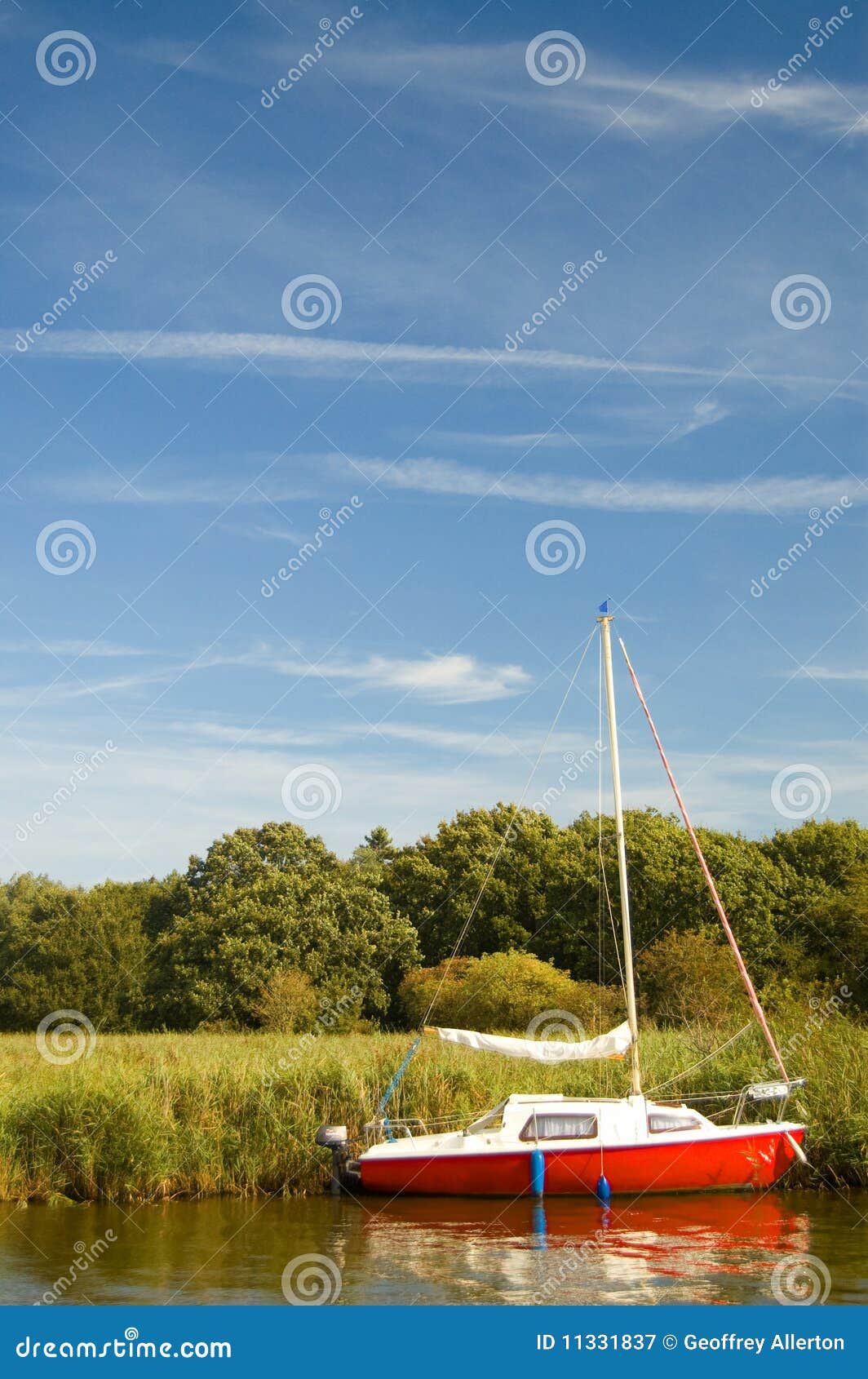 Red sail on the water stock image. Image of norfolk, europe - 11331837