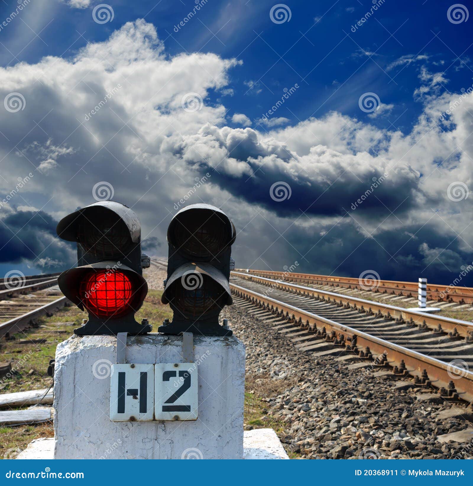 Red semaphore stock image. Image of railroad, metal, blue - 20368911