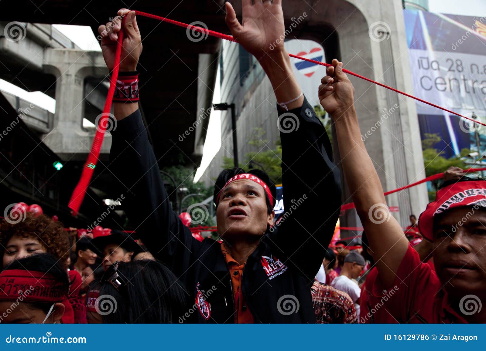 Red Shirts Protest in Bangkok Editorial Photo - Image of shirts ...