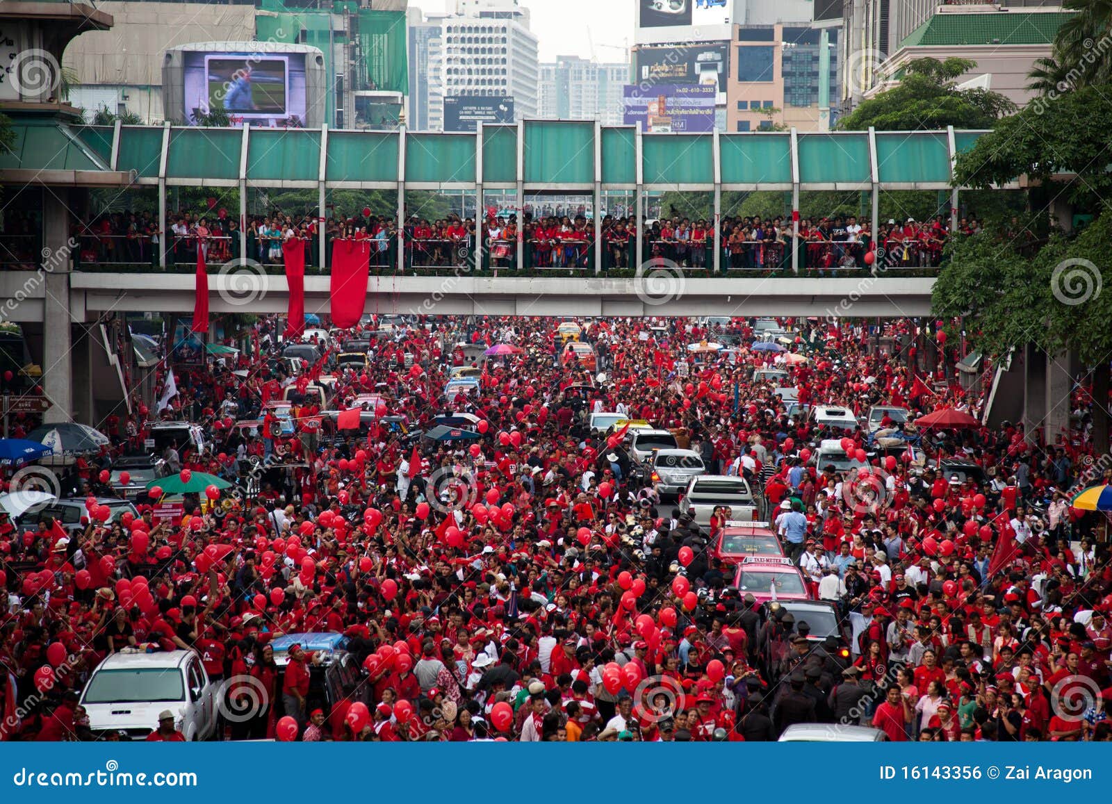 Red Shirts Protest in Bangkok Editorial Photo - Image of street ...