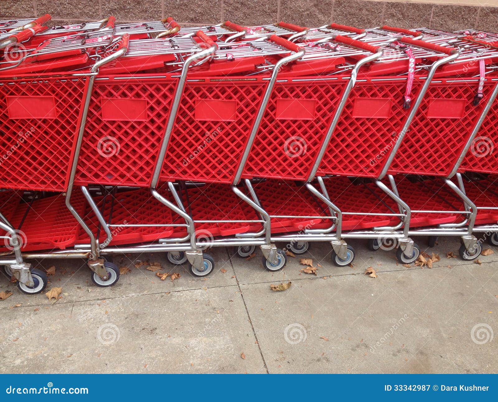 Red Shopping Carts in a Row Stock Image - Image of equipment, shopping ...