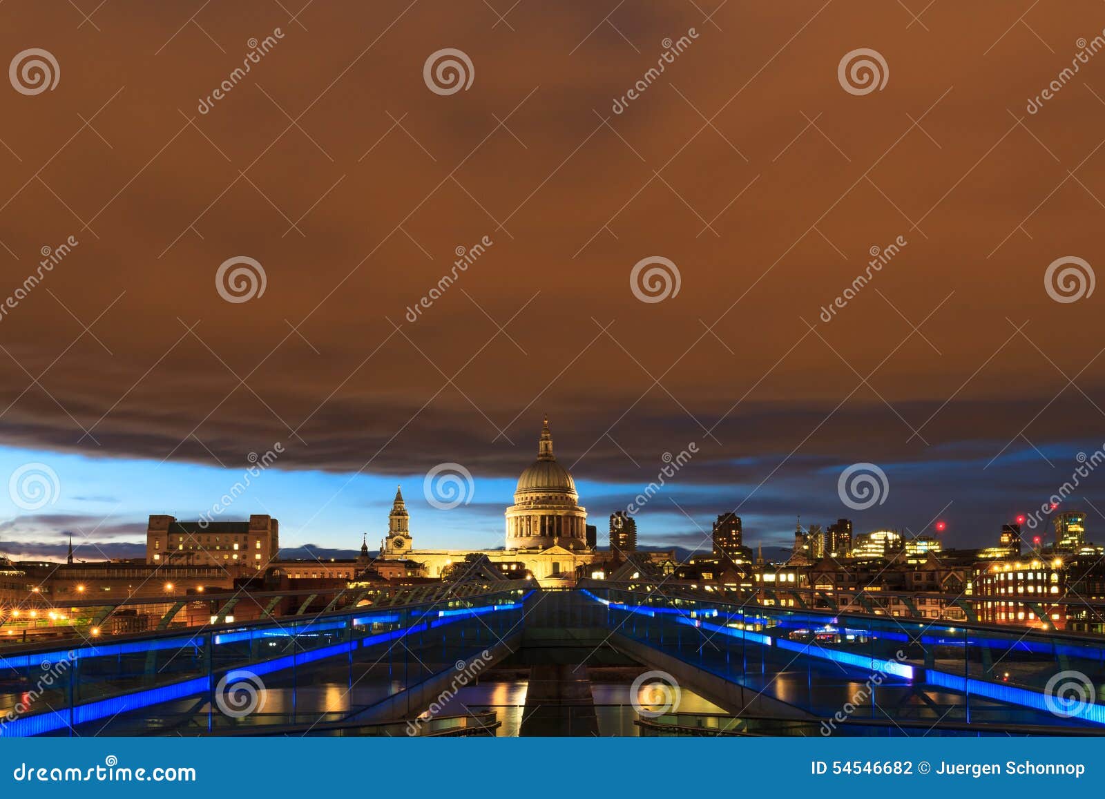 Red Sky Over the City of London Editorial Photography - Image of paul ...