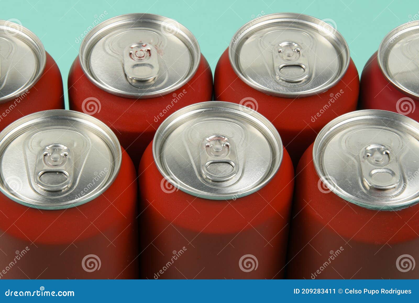 Red soda cans lined up stock image. Image of aluminium - 209283411