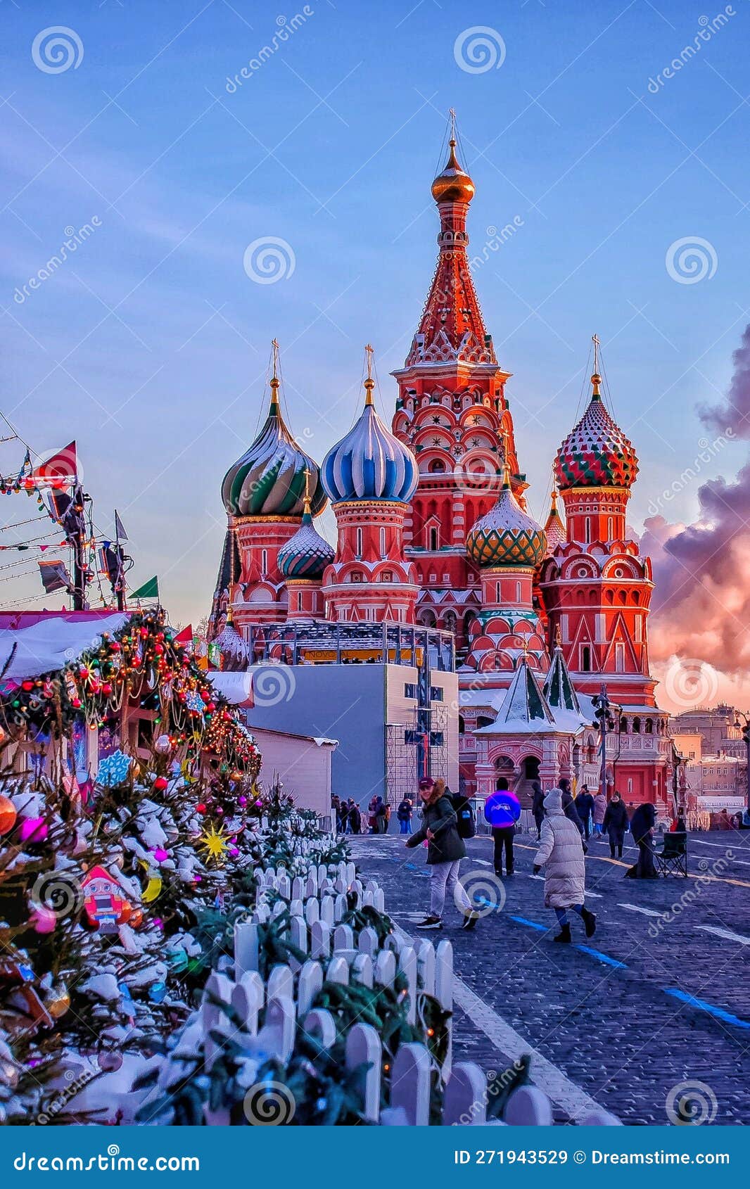 Red square in winter editorial stock image. Image of winter - 271943529