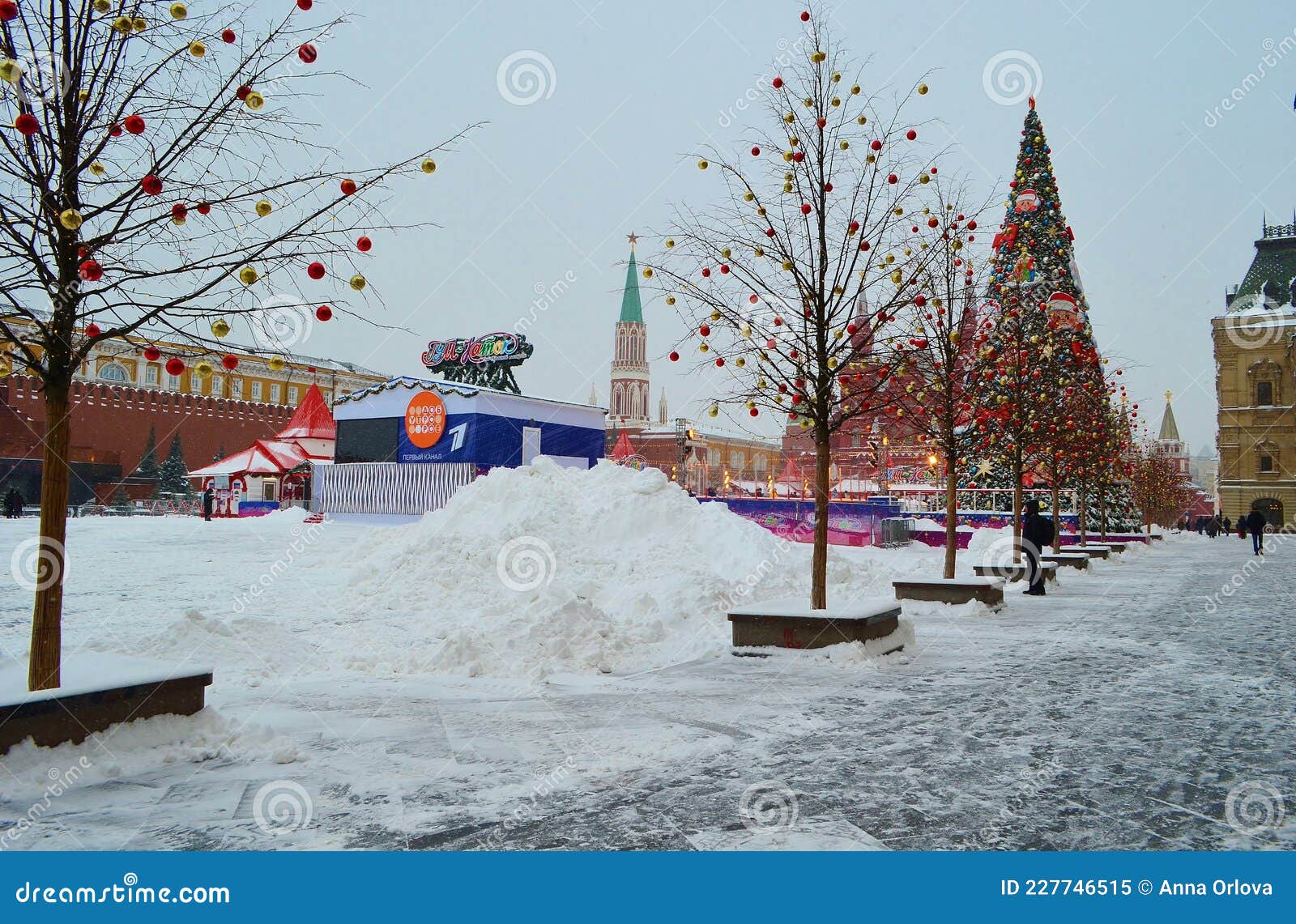 Red Square in Winter in Moscow, Russia Stock Image - Image of winter ...