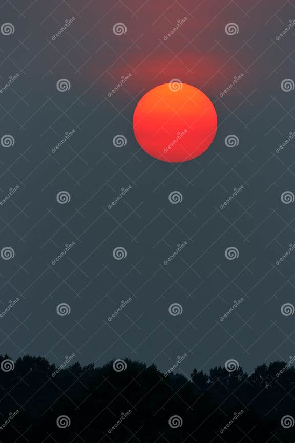 Red sun stock image. Image of dreaming, outdoors, romantic - 418265