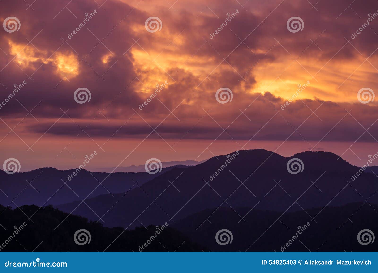 Red Sunset Mountain Landscape Stock Image - Image of silhouette, beauty ...