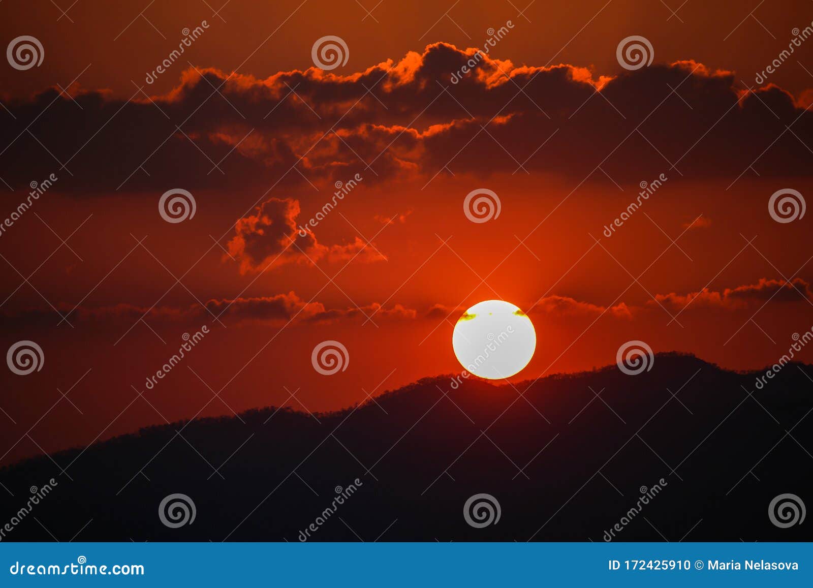 Red Sunset in the Mountains Stock Photo - Image of rock, bright: 172425910