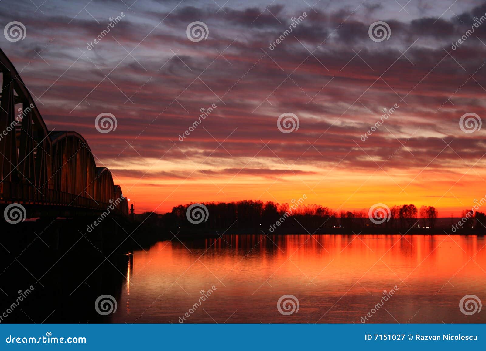 Red sunset over the bridge stock image. Image of exposure - 7151027