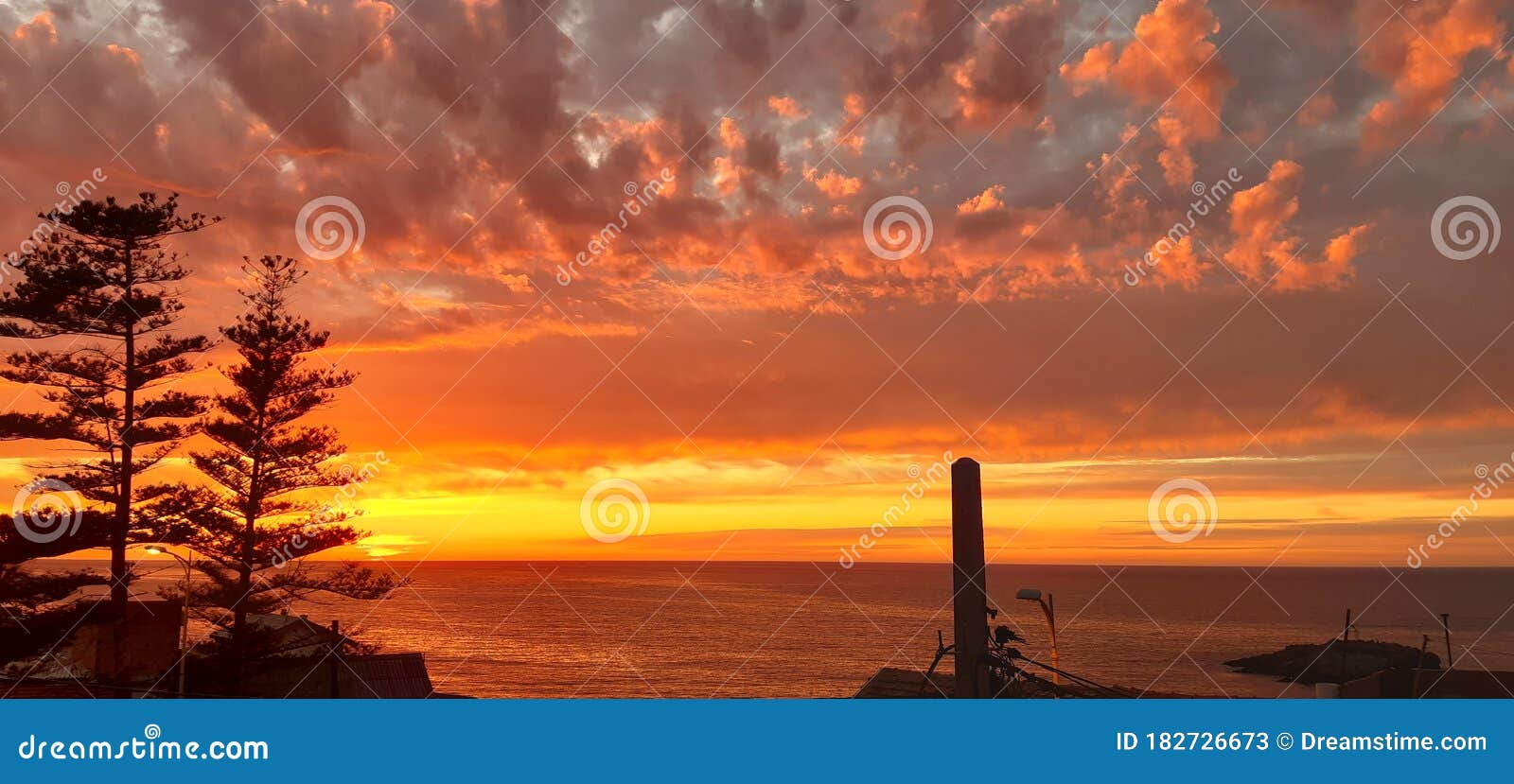 Red Sunset Sea Summer Vibes Stock Image - Image of vibes, summer: 182726673