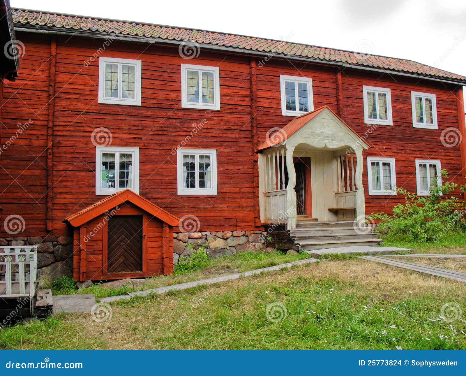 Red swedish cabin stock photo. Image of scandinavia, colors - 25773824