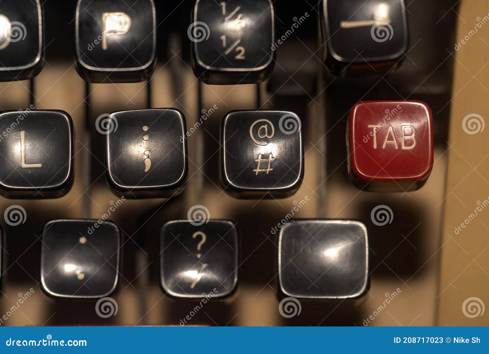 Red TAB Key of a Typewriter Stock Image - Image of striking, symbol ...