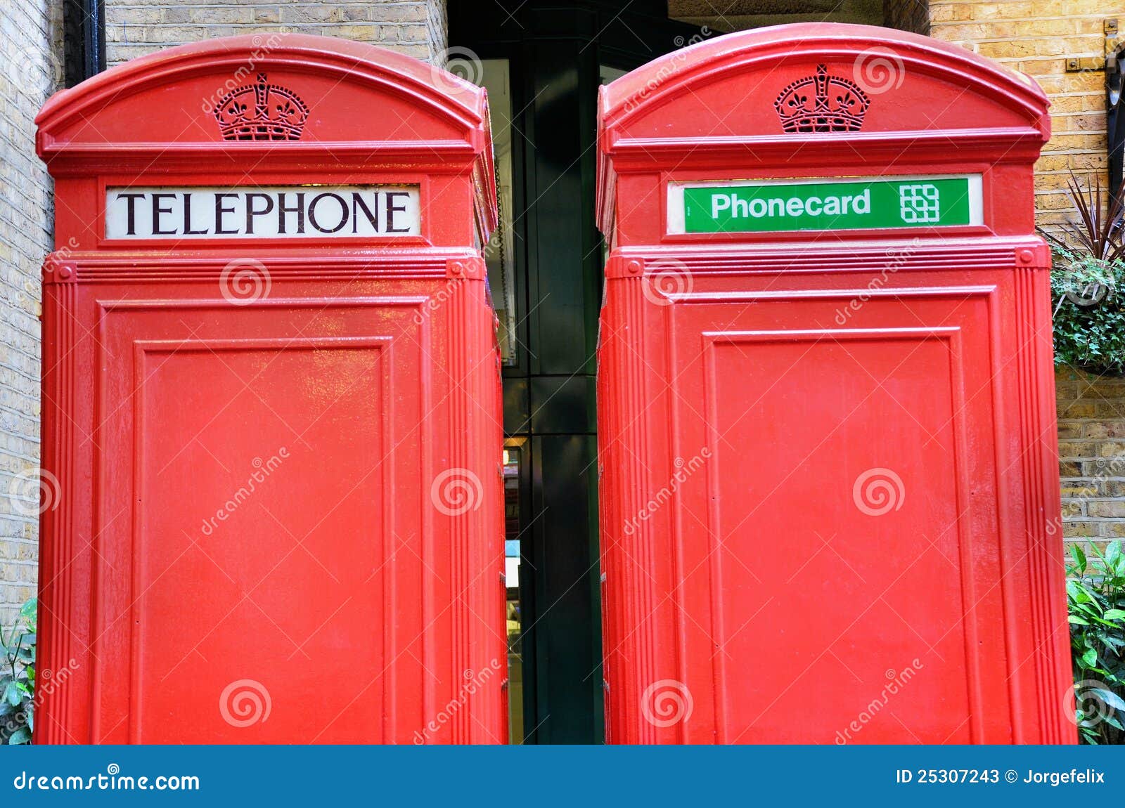 Red telephone booths stock image. Image of historic, england - 25307243