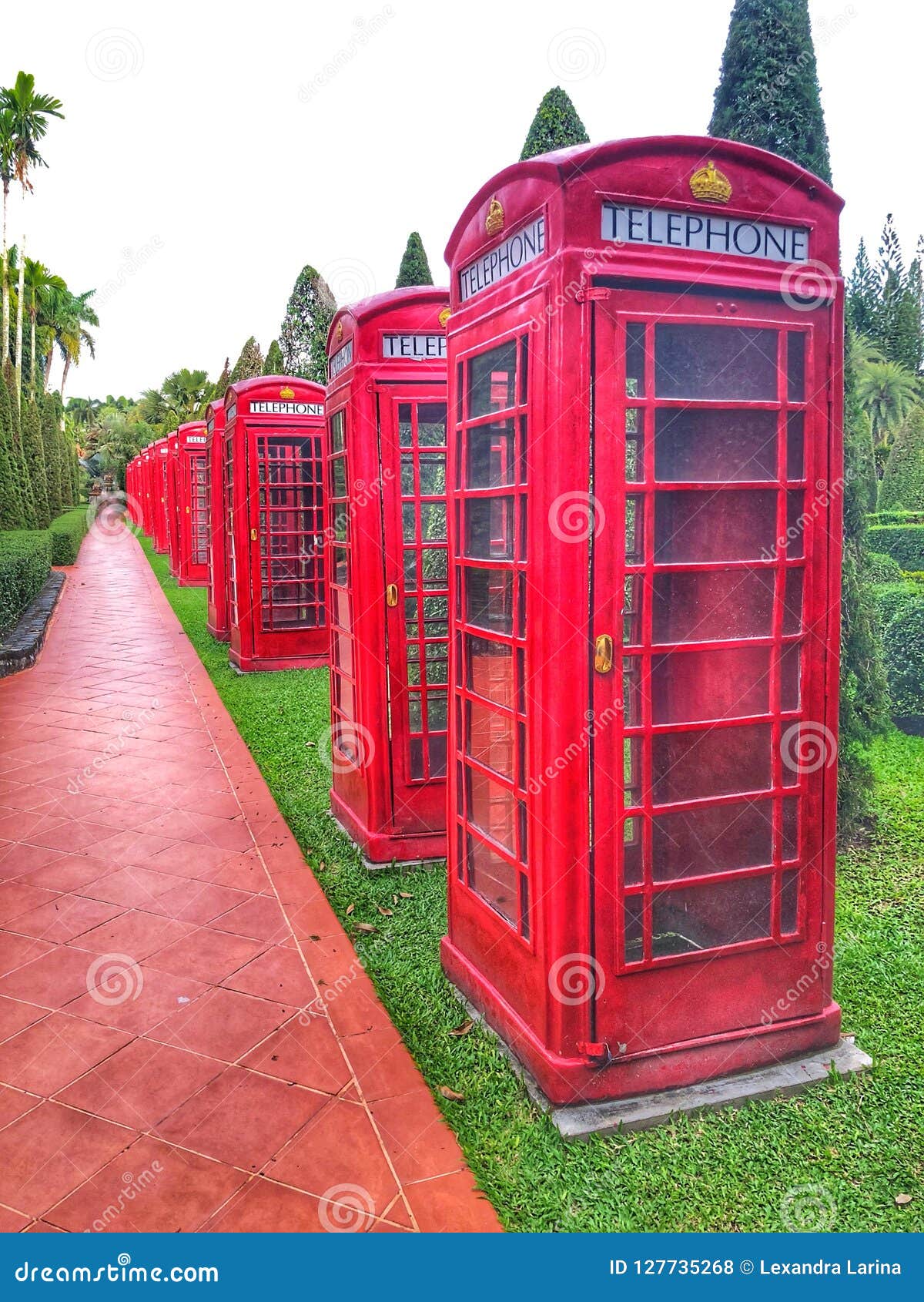 Red phone booth stock photo. Image of britain, line - 127735268