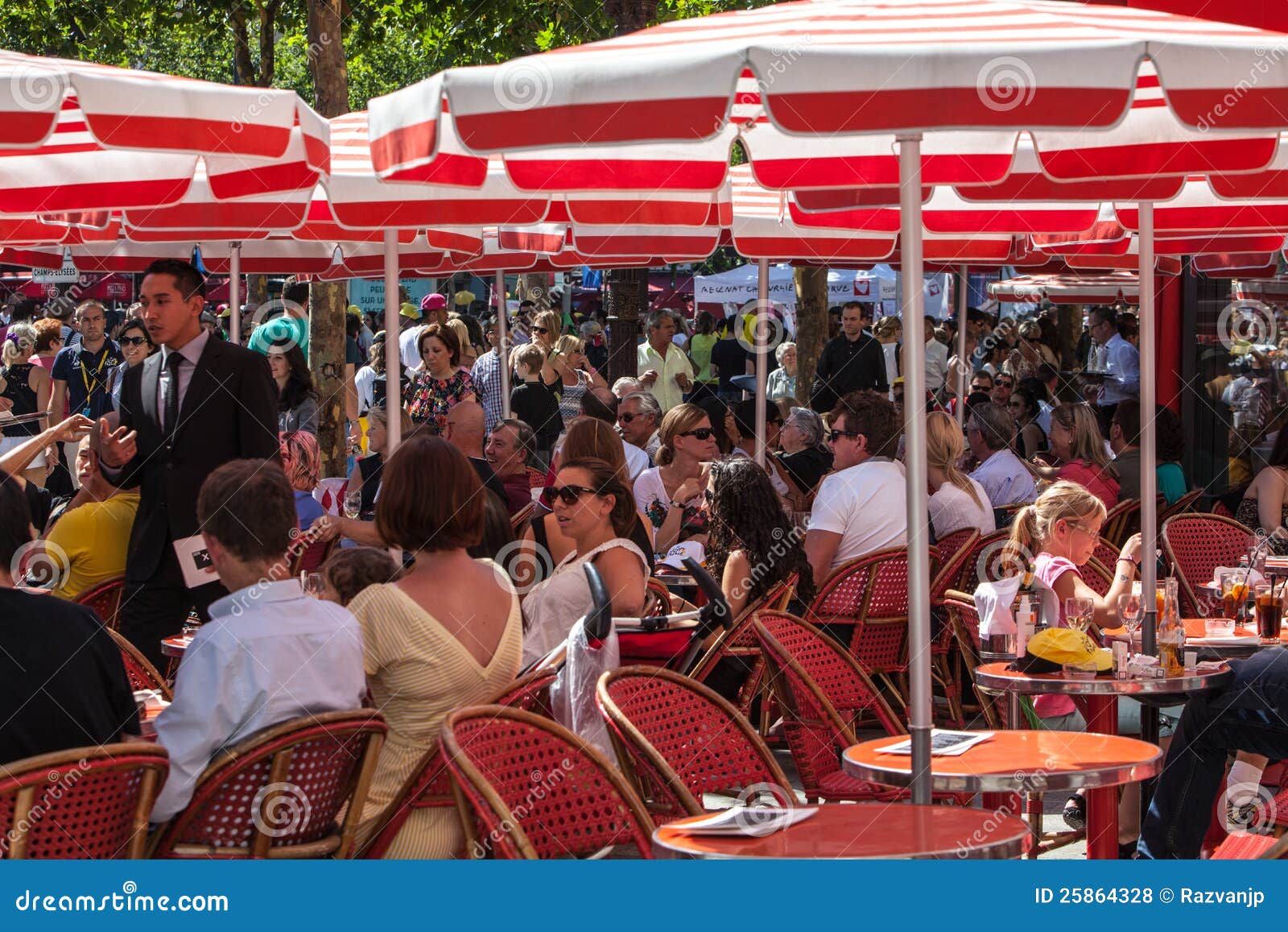 Red Terrace on Avenue Des Champs Elysees Editorial Stock Photo - Image ...