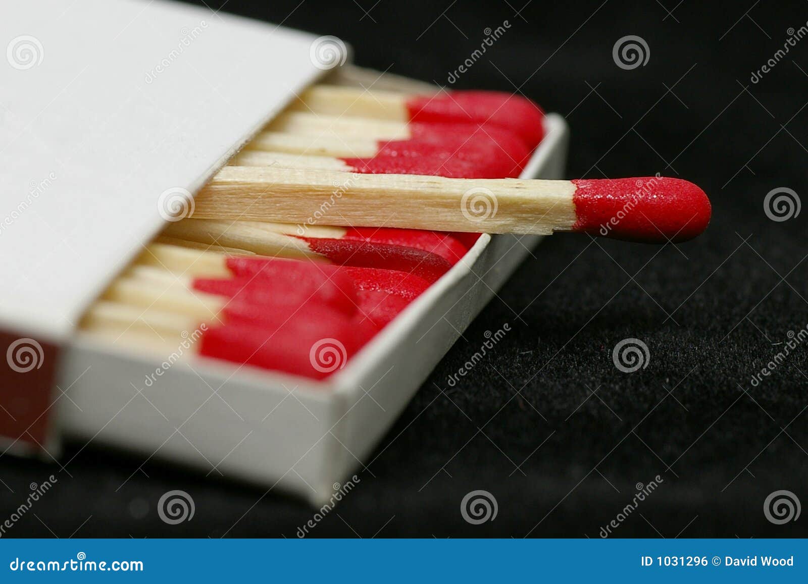 Red Tipped Wooden Match Sticks Stock Photo - Image of strike, matches ...