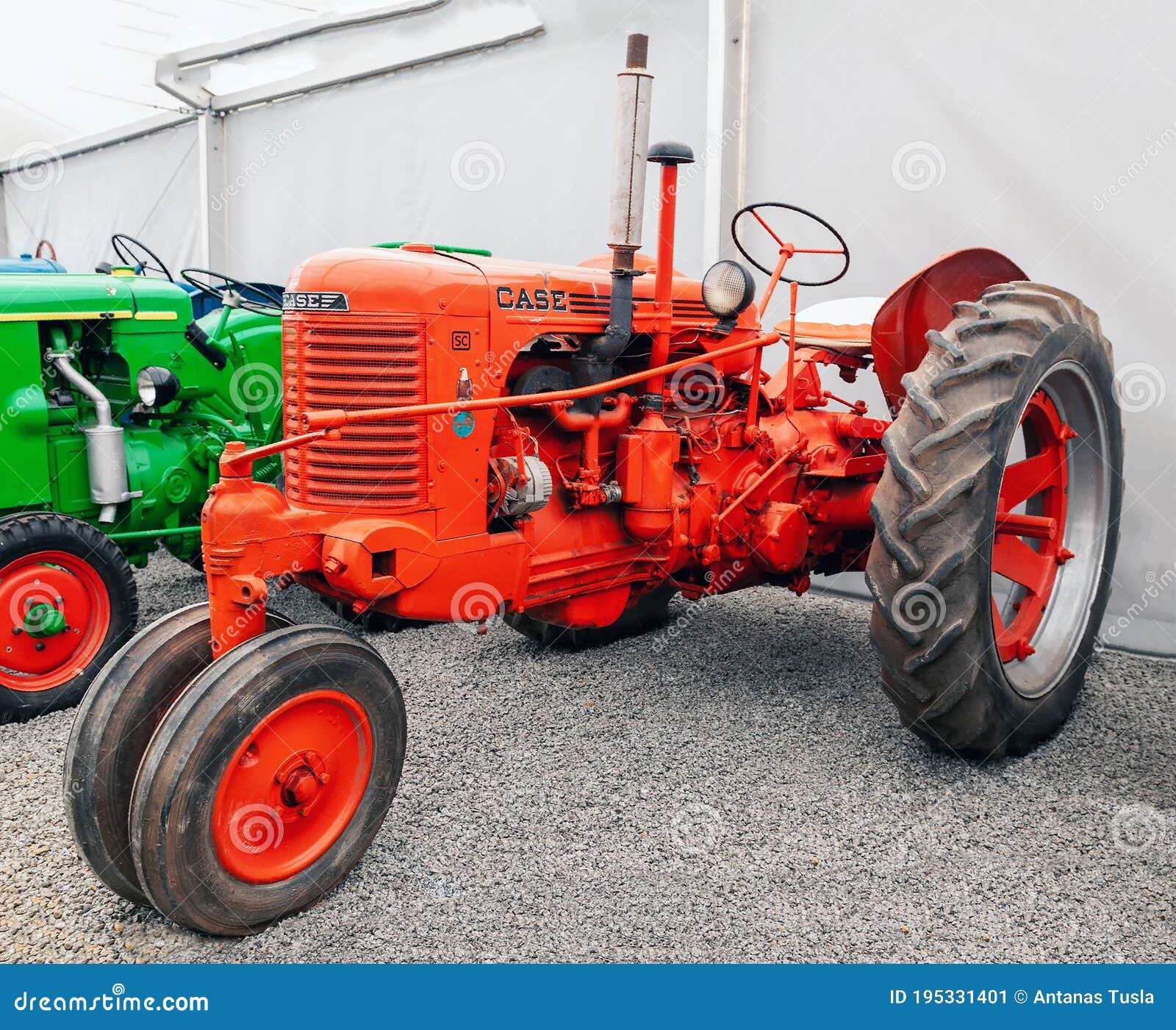 Red tractor CASE editorial photo. Image of engine, shiny - 195331401