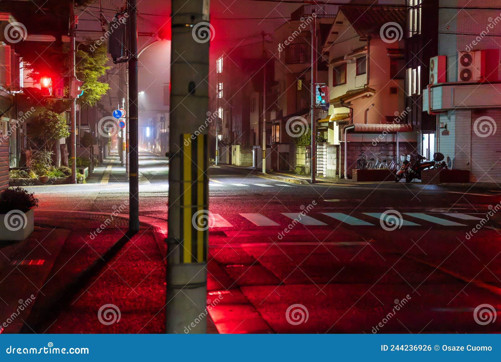 Red Traffic Lights on Empty Intersection at Night after Rain Editorial ...