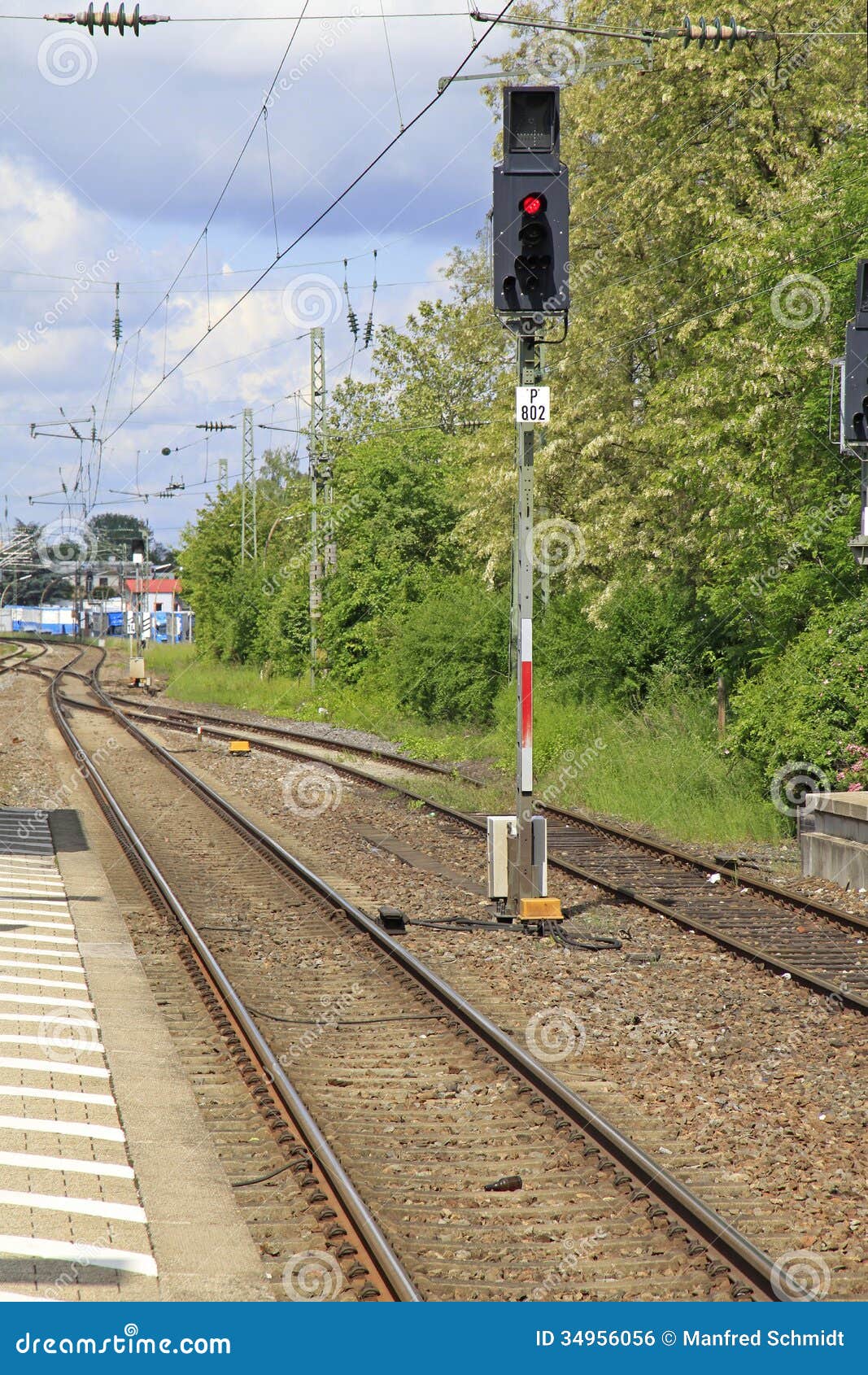 Red Train Signal Stock Photos - Download 2,603 Royalty Free Photos