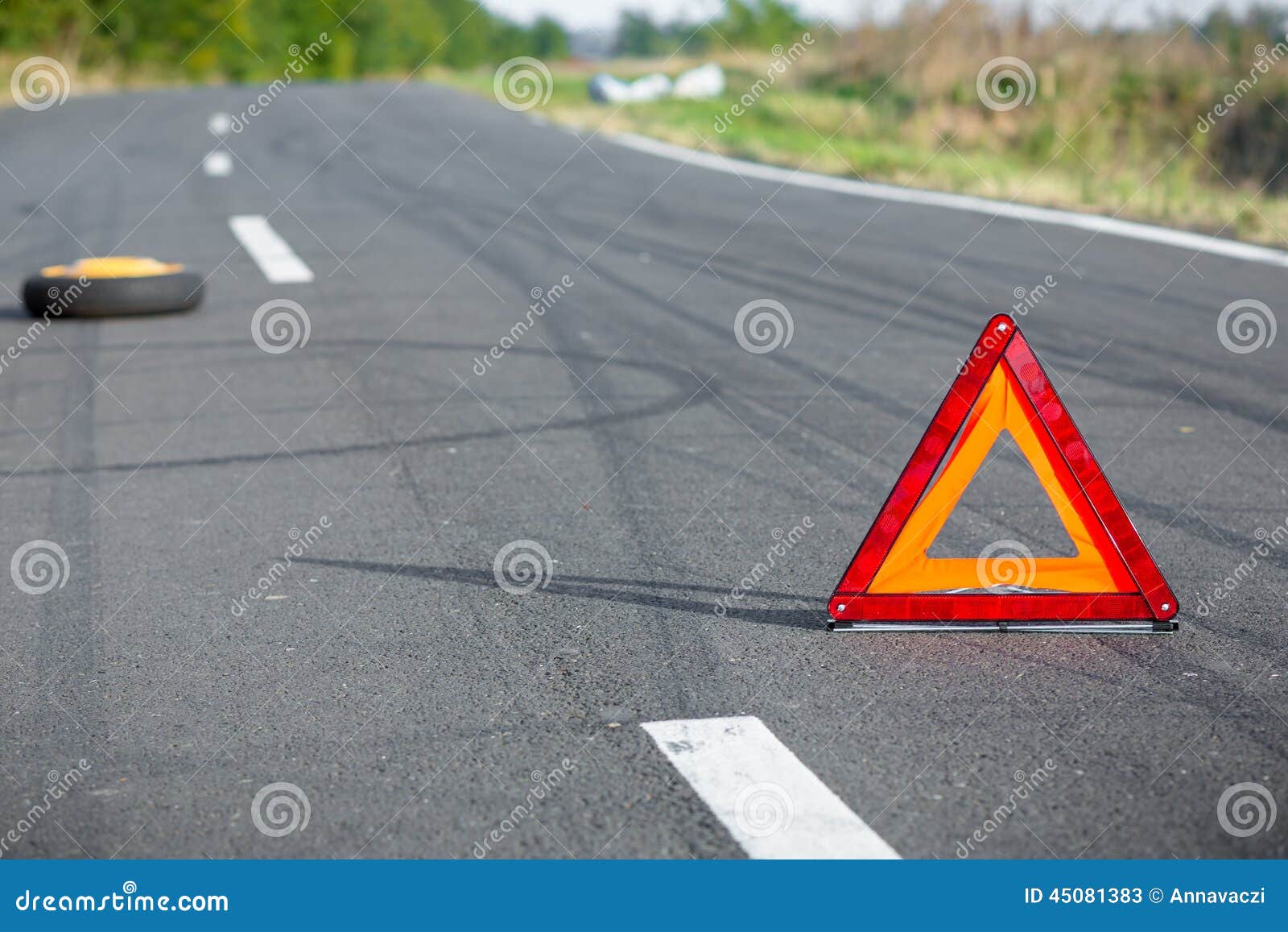 Red triangle of a car stock image. Image of tire, danger - 45081383