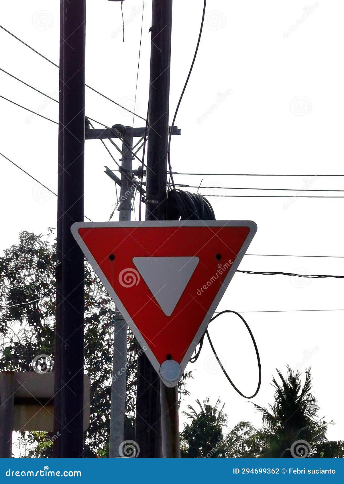 Red Triangle Shaped Roadmark Stock Photos - Free & Royalty-Free Stock ...