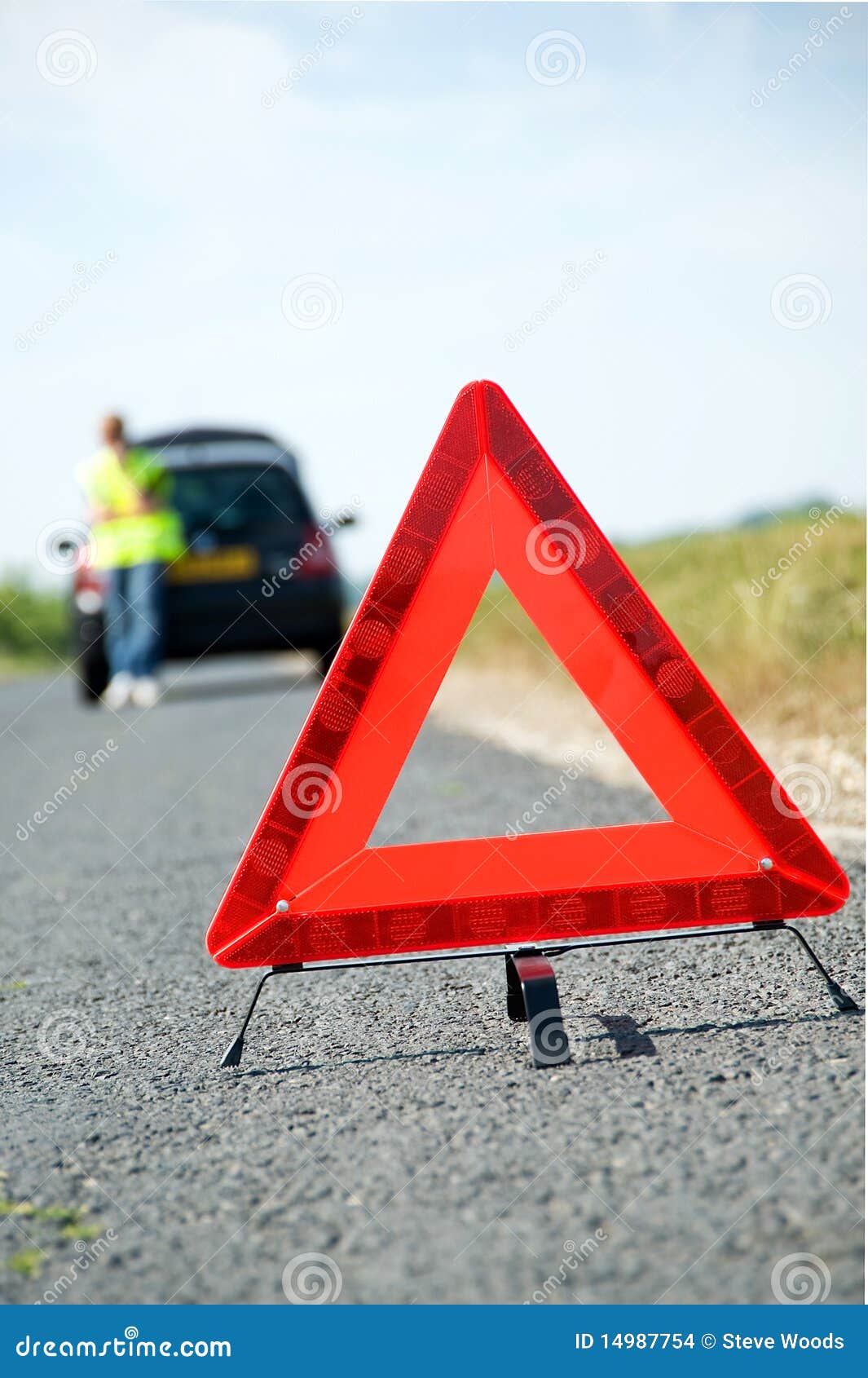 Red Warning Triangle stock photo. Image of crash, accident - 14987754