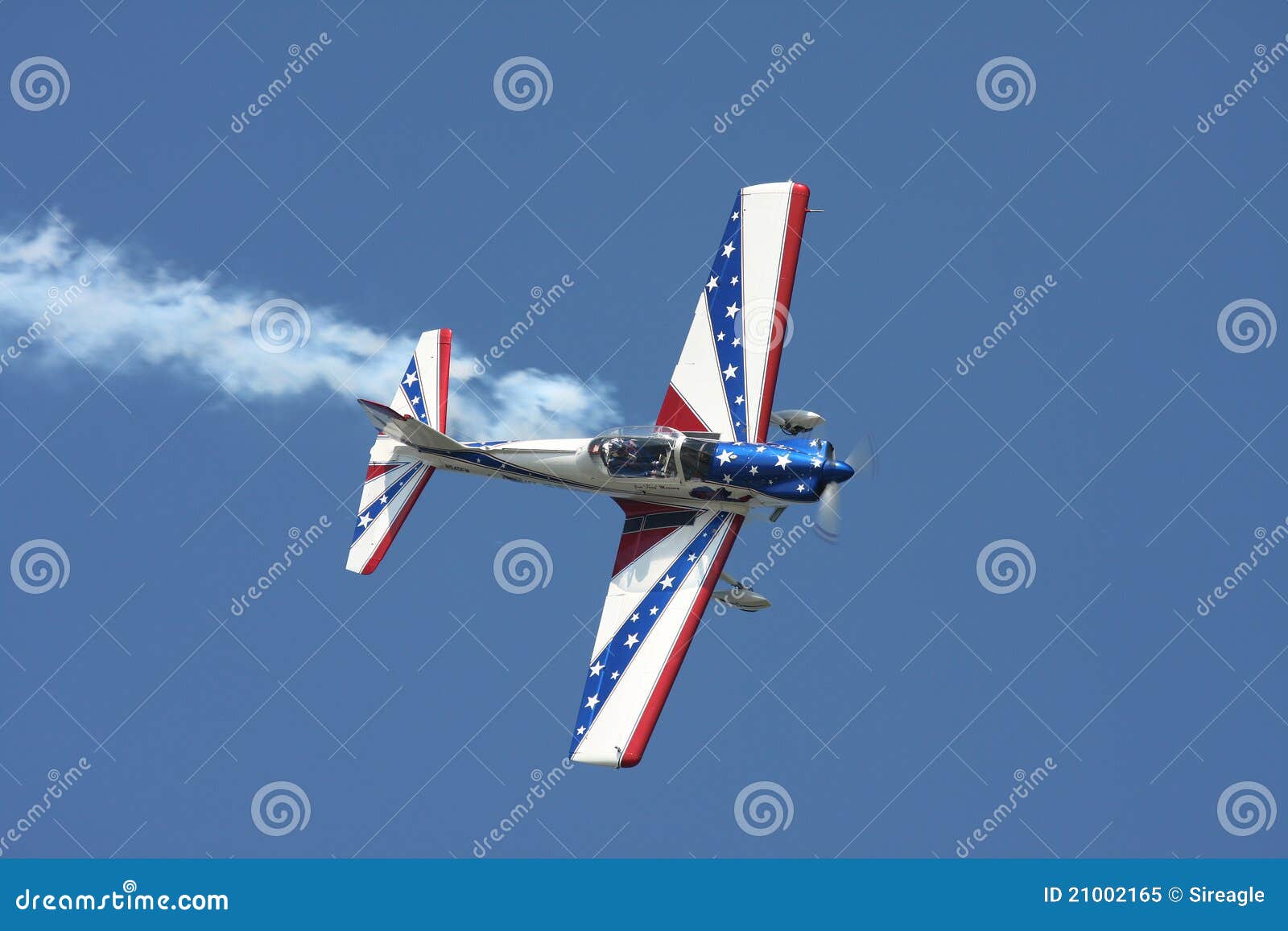 Red, White and Blue Stunt Plane Editorial Image - Image of stunt, plane ...