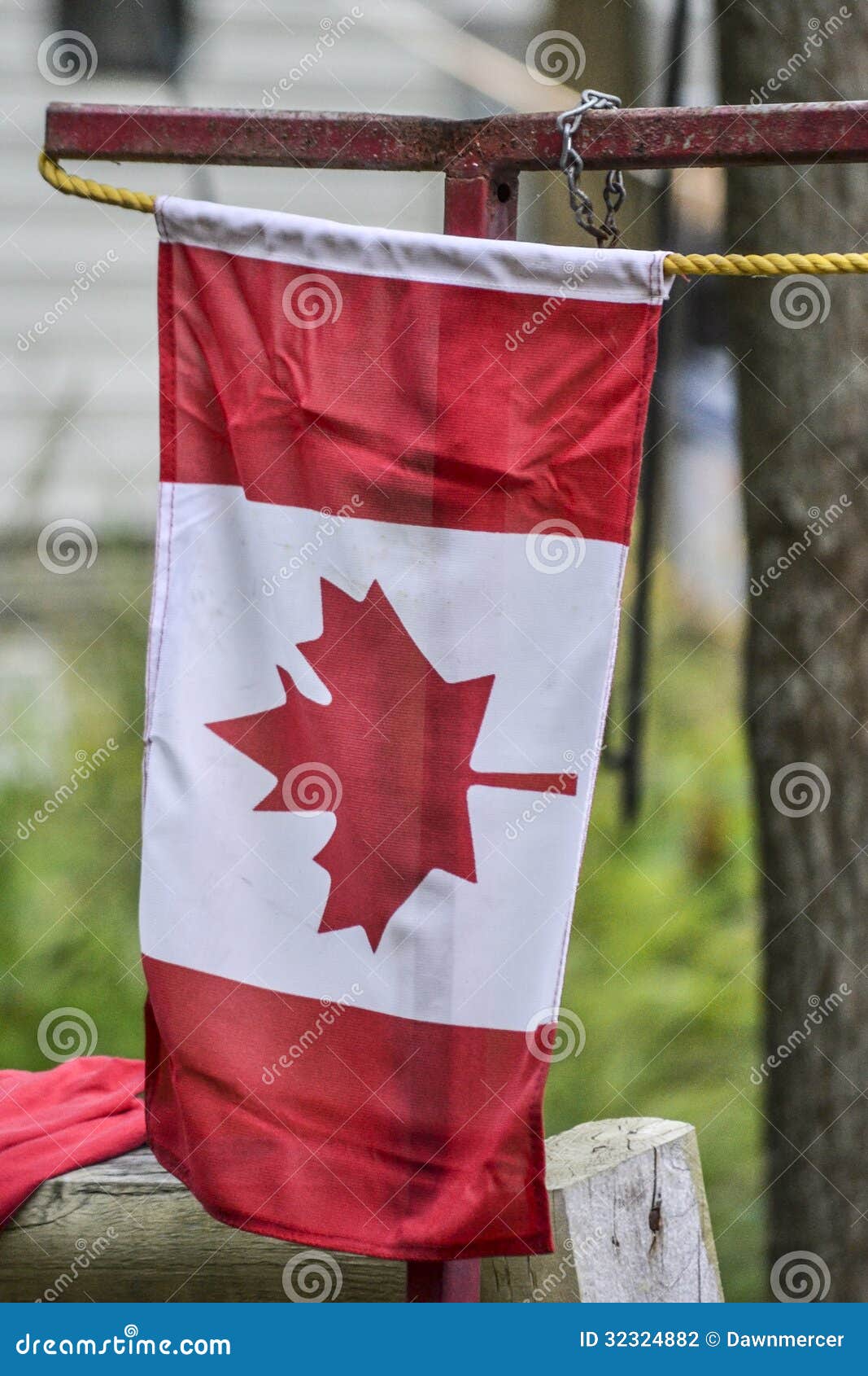 Canadian Flag Outside A Home Stock Photo - Image of patriotic, leaf ...