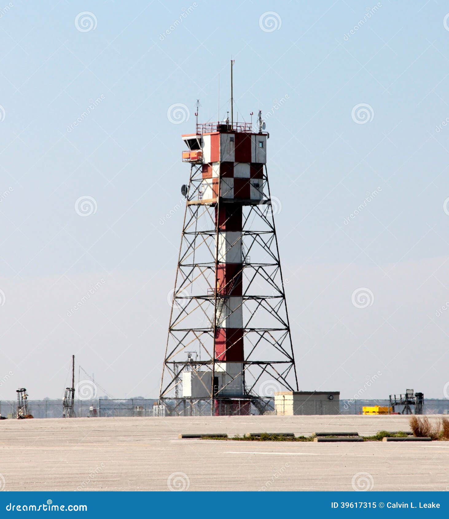 Red and White Radar Communications Tower Editorial Image - Image of ...