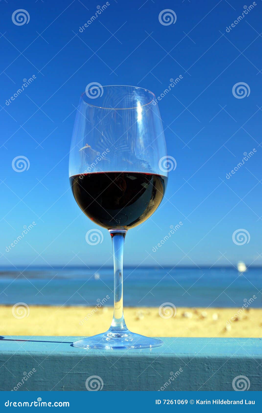 Red Wine at the Beach stock image. Image of beverage, cafe - 7261069