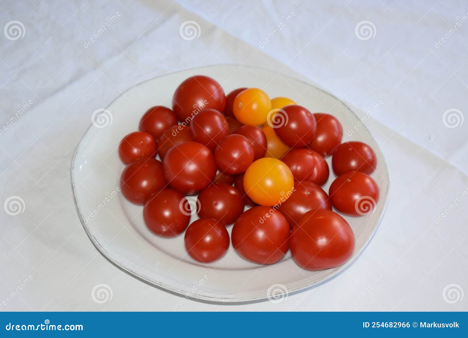 Red and Yellow Tomato Plate Stock Photo - Image of salad, yellow: 254682966