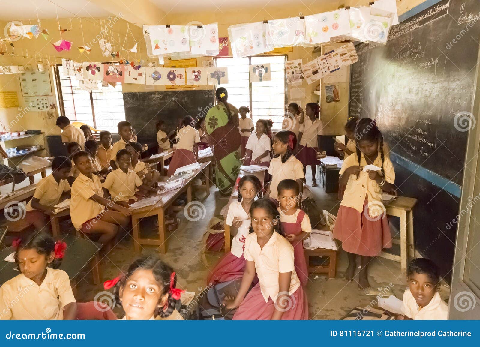 Redaktionelles Dokumentarisches Bild Schulkinder Redaktionelles Foto ...