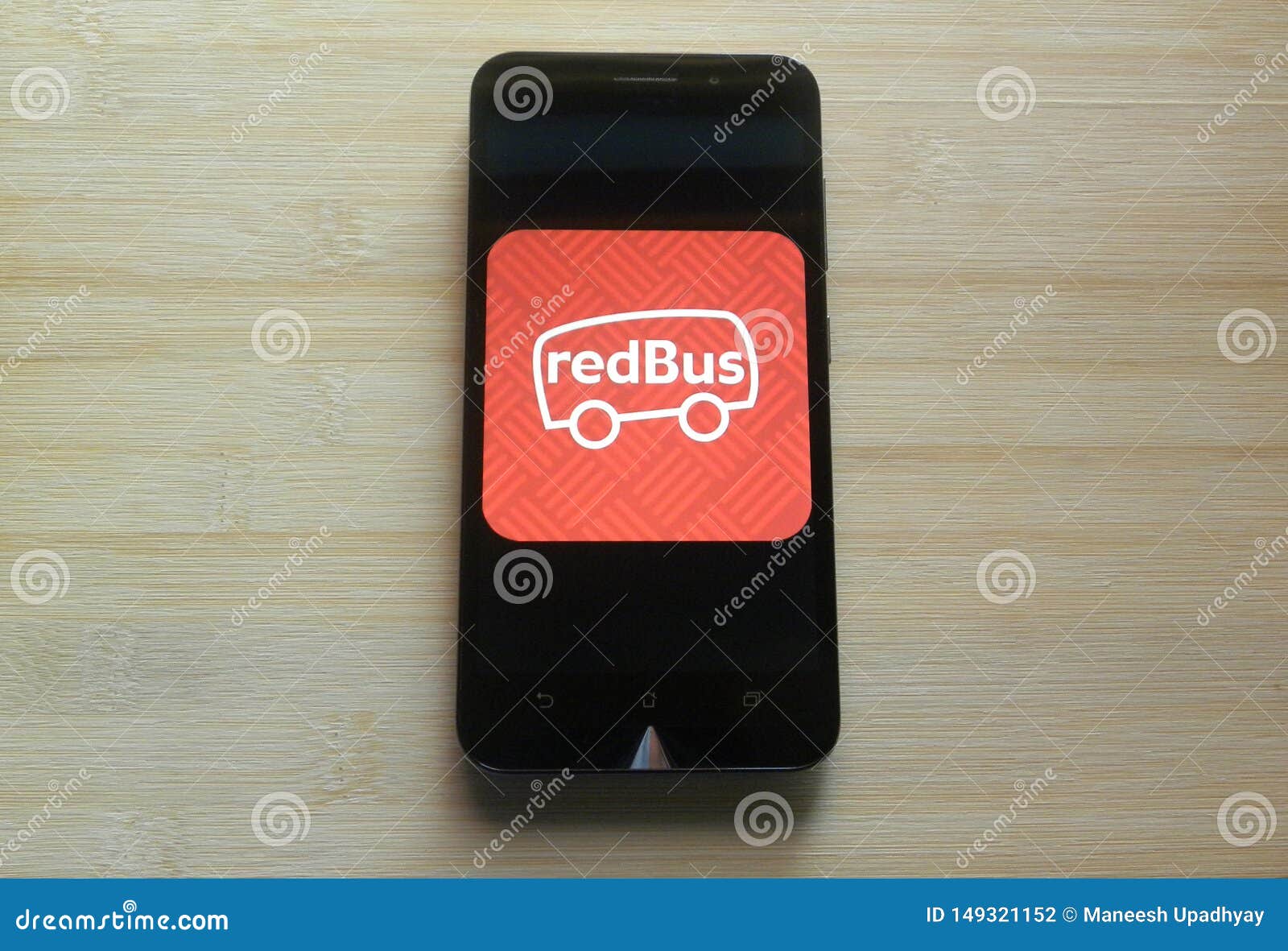 RedBus editorial photography. Image of android, device - 149321152