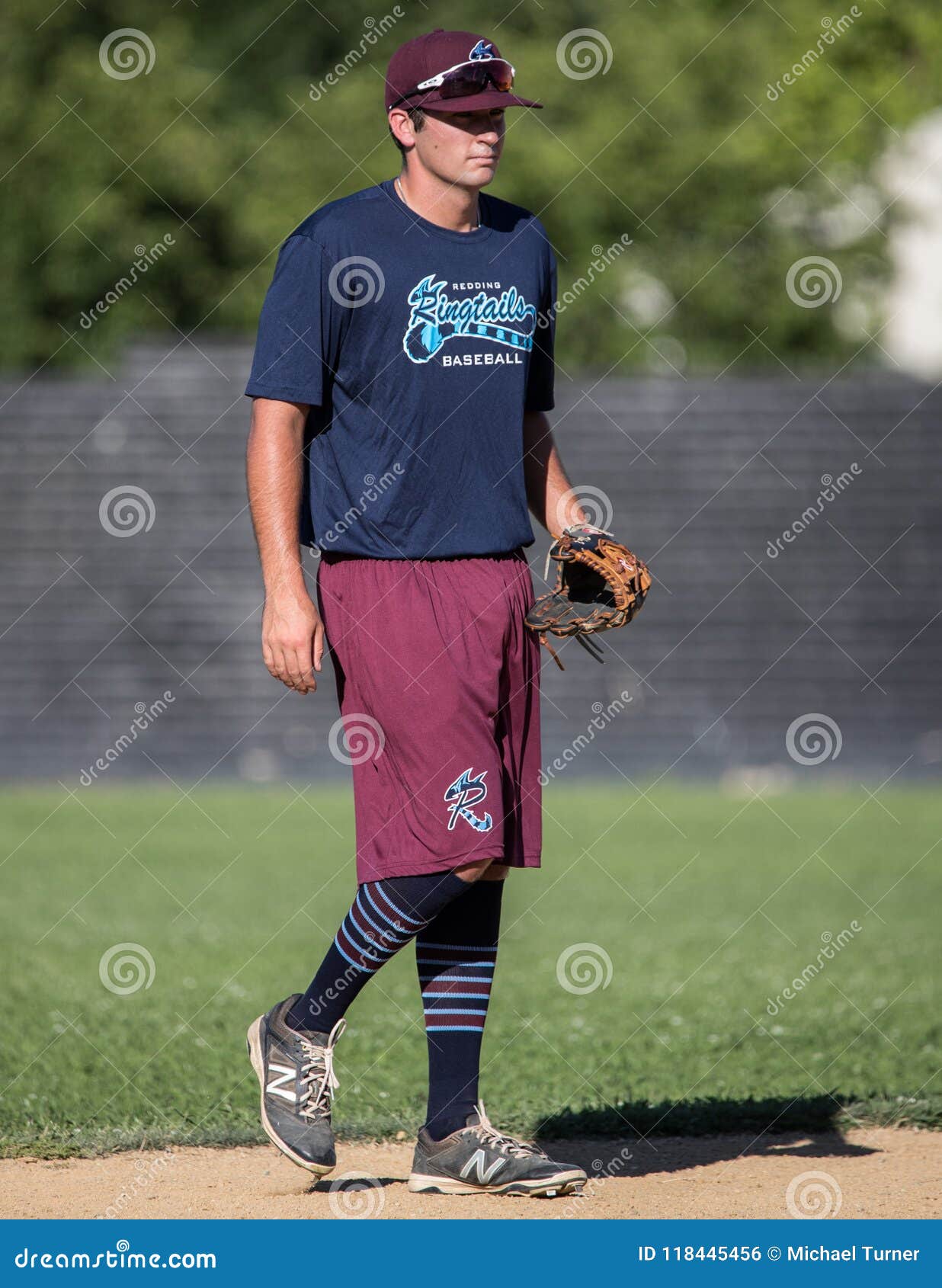 Third Baseman editorial photo. Image of staudium, infield - 118445456