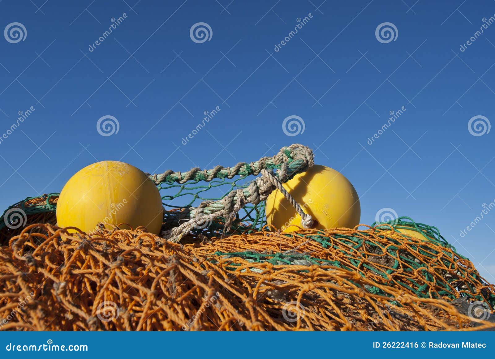 Rede de pesca foto de stock. Imagem de marinha, ferramentas - 26222416