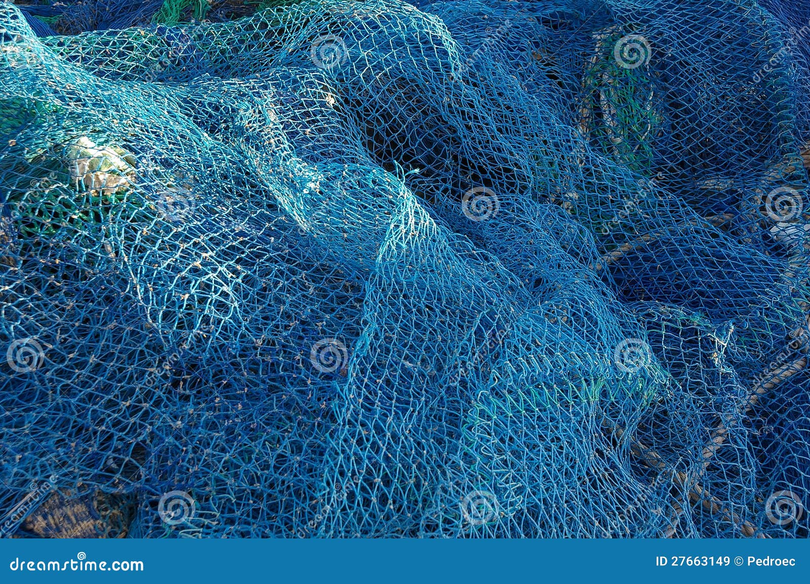 Redes de pesca imagen de archivo. Imagen de fishnet, puerto - 27663149