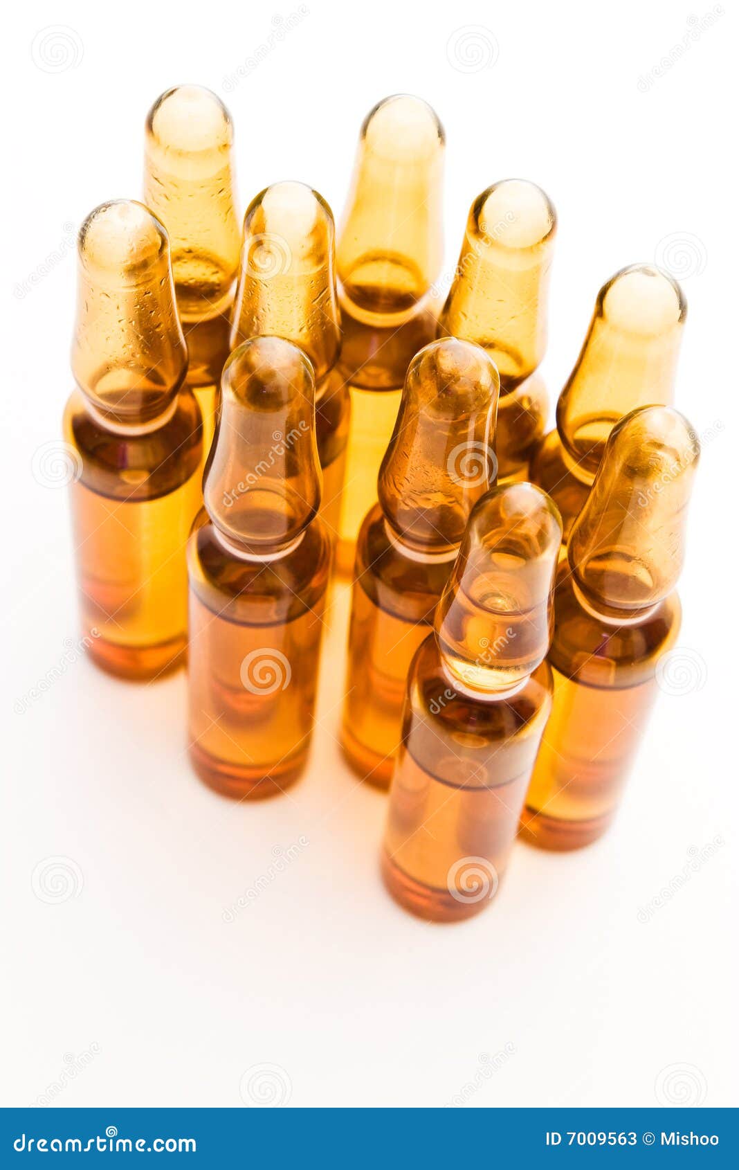 Redomas en blanco imagen de archivo. Imagen de amarillo - 7009563