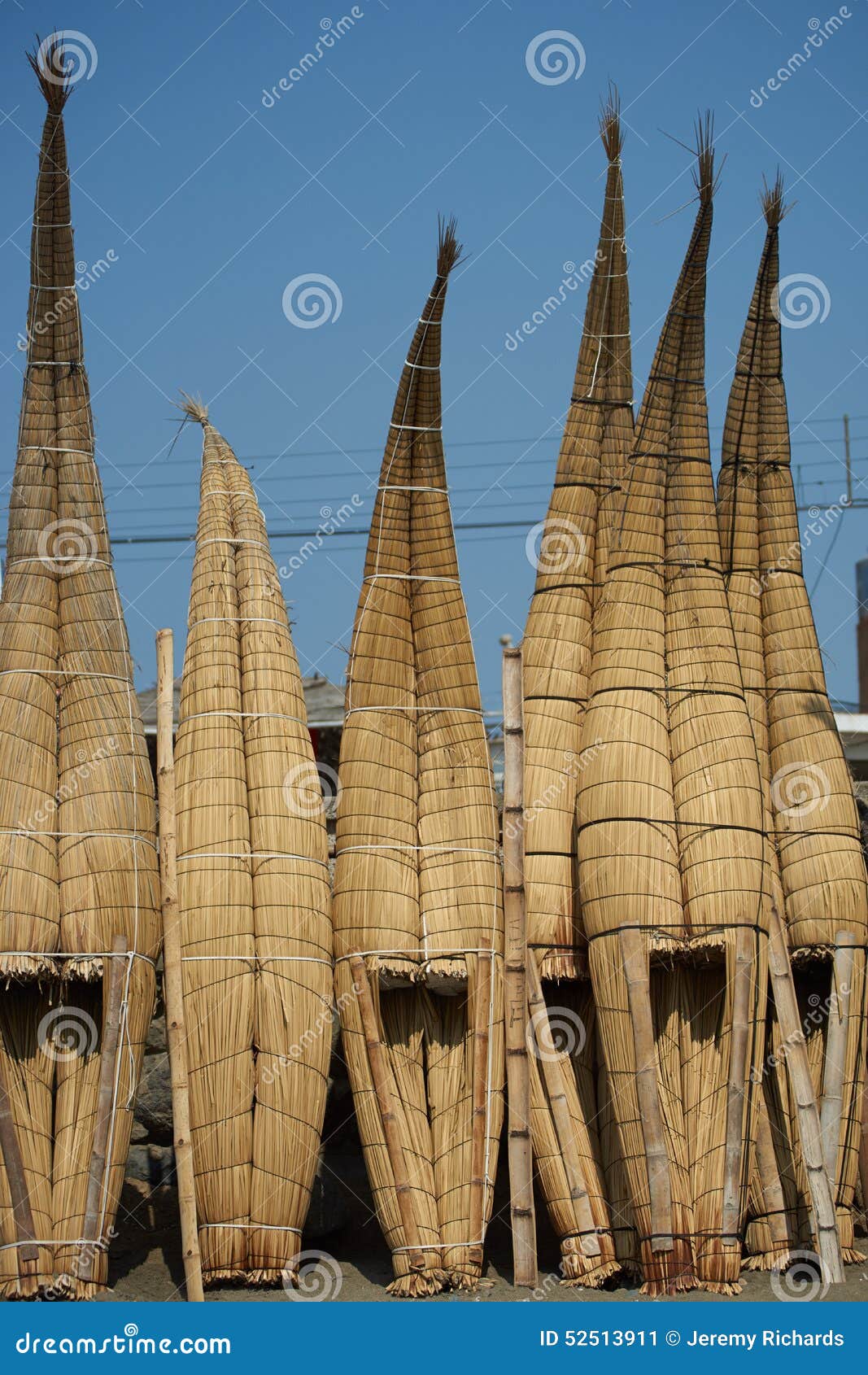 Reed Boats image stock. Image du seaside, bleu, pérou - 52513911
