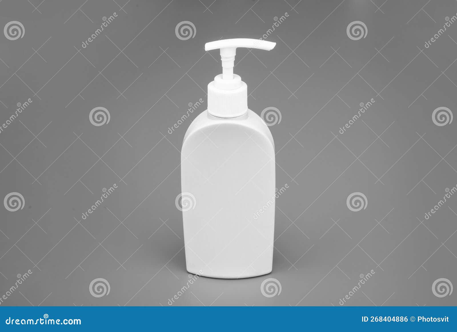 Refillable Plastic Liquid Cosmetic Packaging Container Stock Photo ...