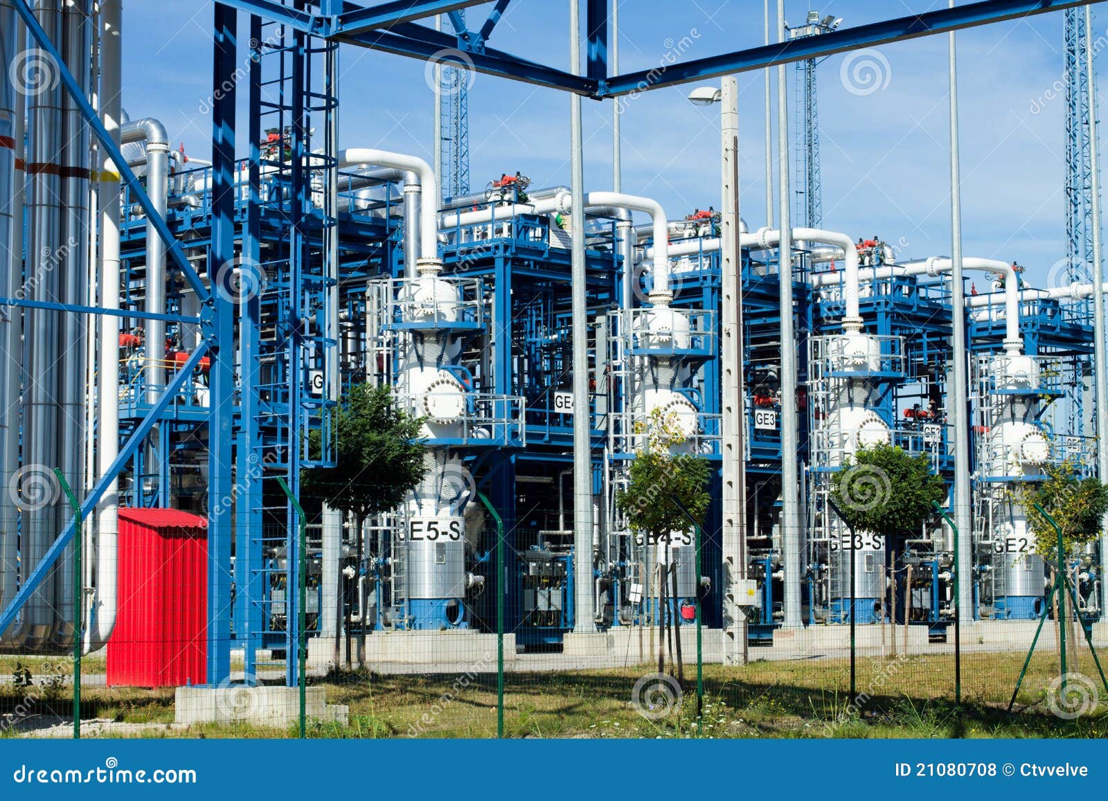 Refinery factory stock photo. Image of industry, pipes - 21080708