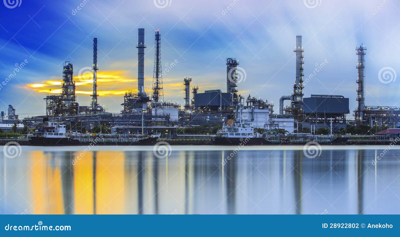 Refinery industrial plant stock photo. Image of petroleum - 28922802