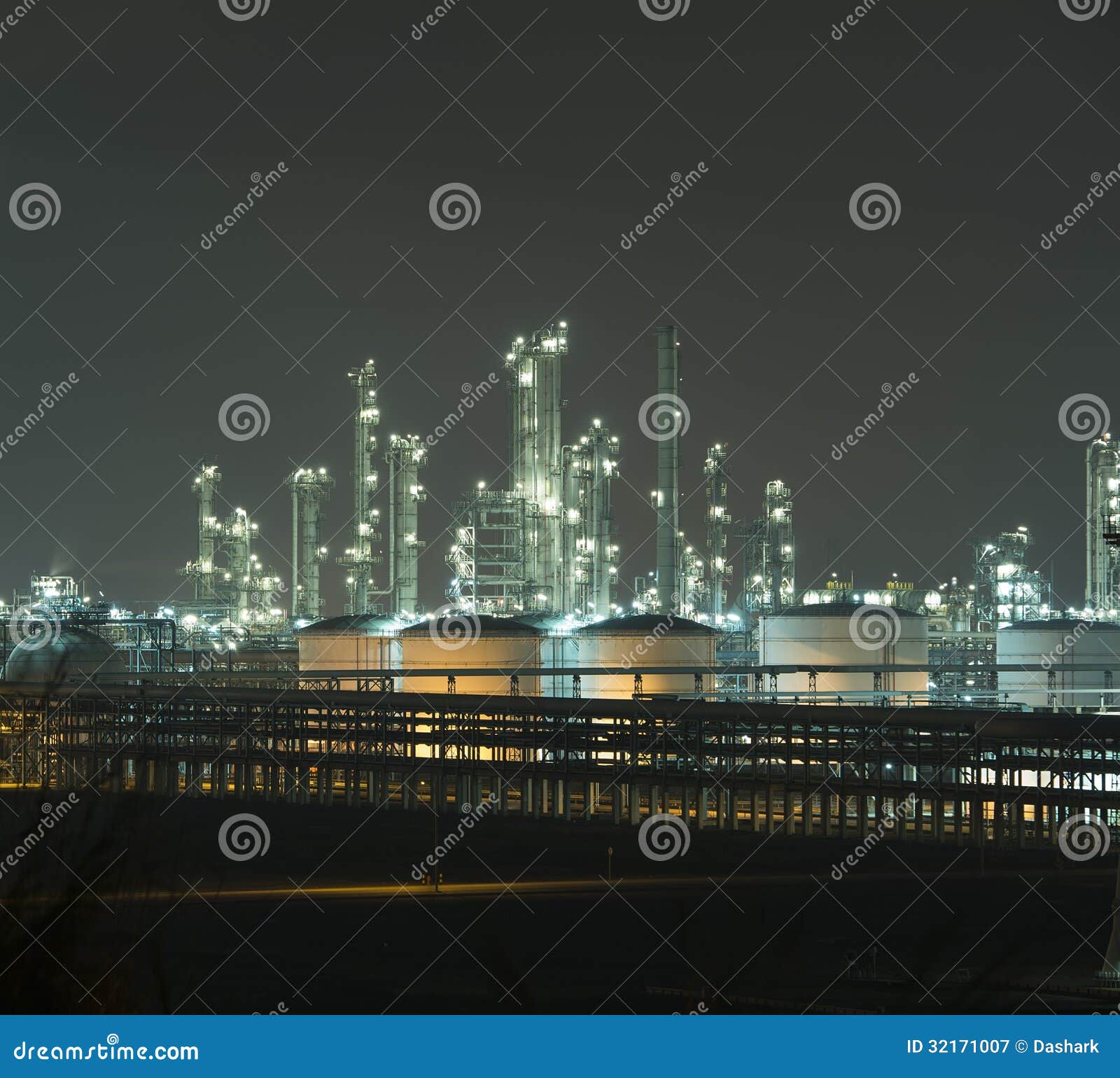 Refinery Industrial Plant at Night Stock Image - Image of plant, energy ...